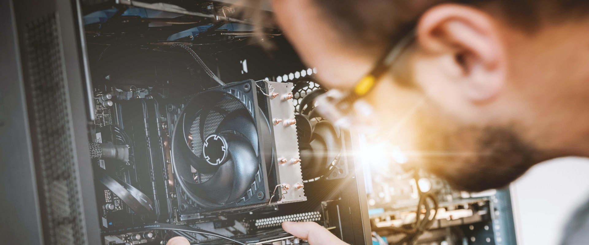 What is the job description of a technician?